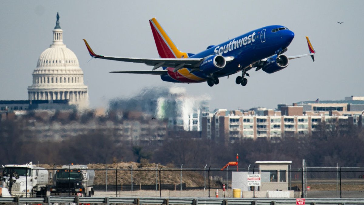 Por qué es tan complejo el espacio aéreo de Washington DC – Telemundo ...