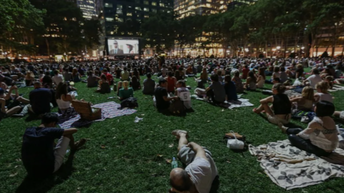 Hoy inician funciones de cine en los parques de la ciudad – Telemundo ...