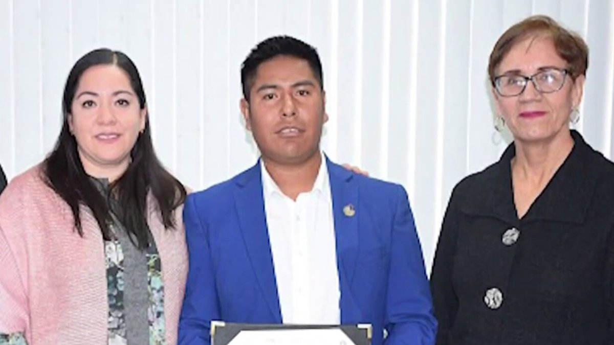 Joven se gradúa siendo el primer egresado en su lengua – Telemundo El ...