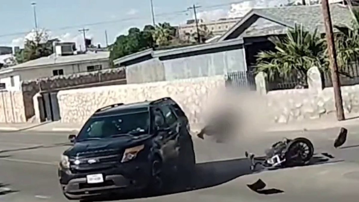 Captan en video descomunal accidente de motociclista – Telemundo El ...
